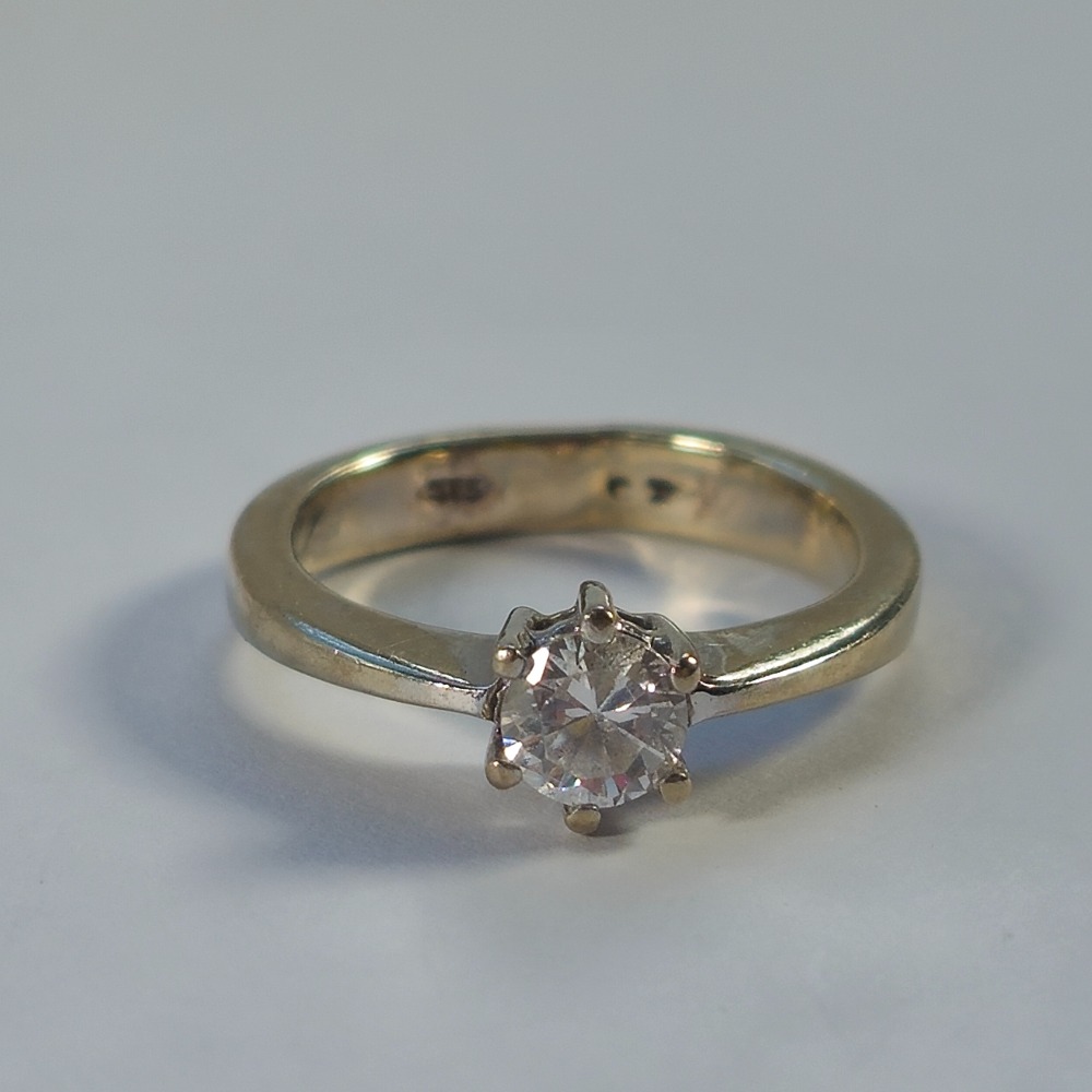 Used 9ct White Gold *CZ* Engagement Ring Size K - Own4Less